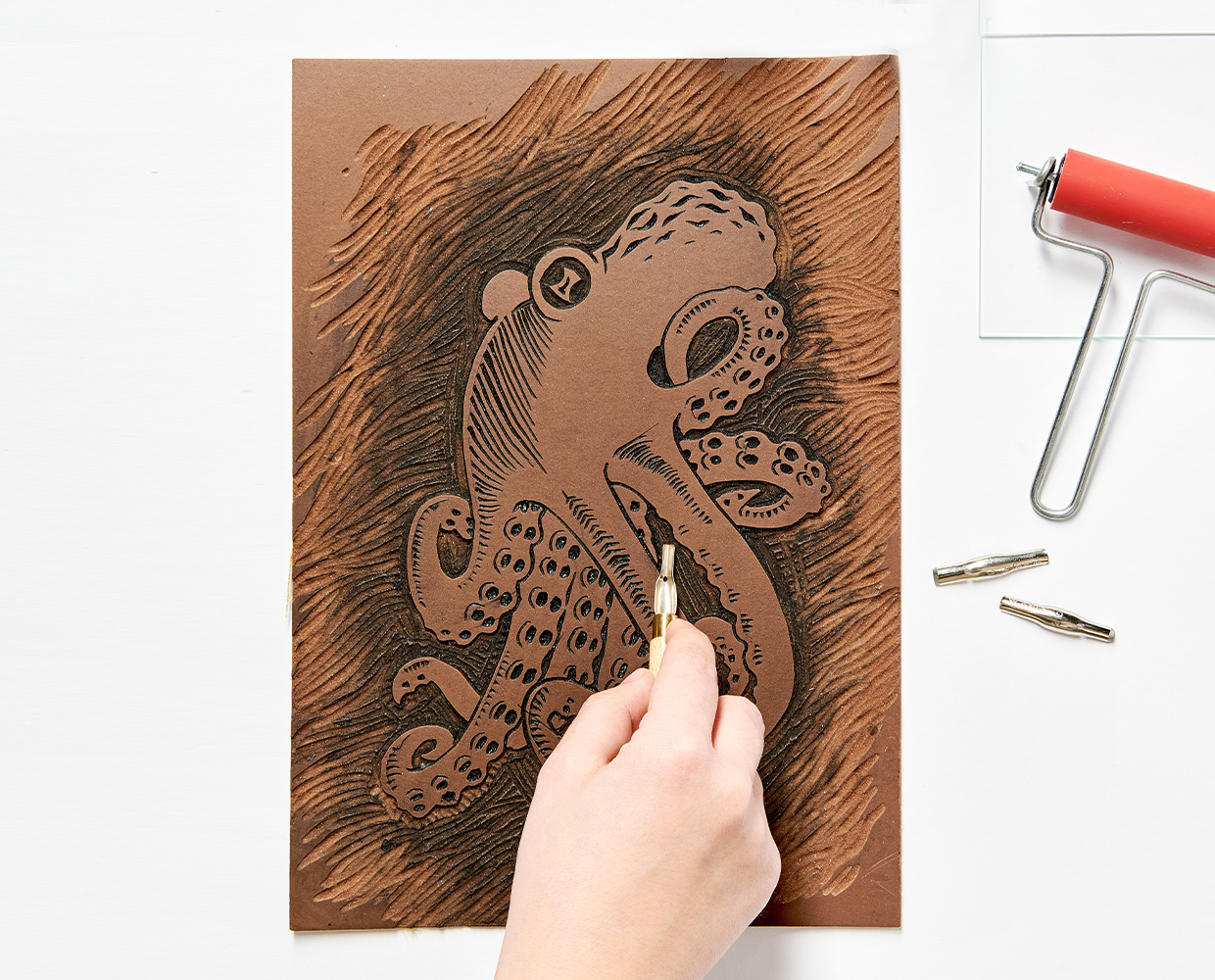 Linolschnitt einfach erklärt » Anleitung & Hintergrundinfos